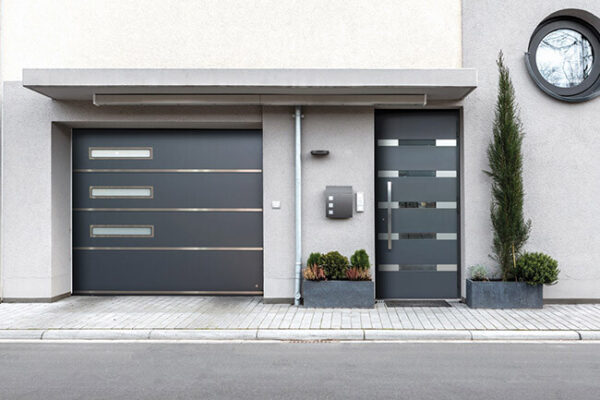 Installing the side entrance door - the step by step guide - Parlun