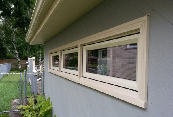 Comfortable Beige Windows - Subtle Cream Color